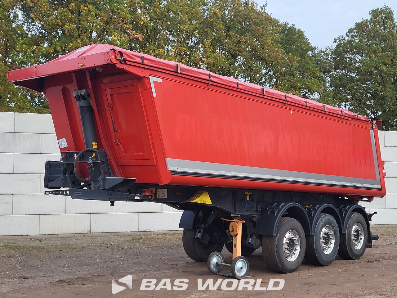 Schmitz Tipper - BAS World