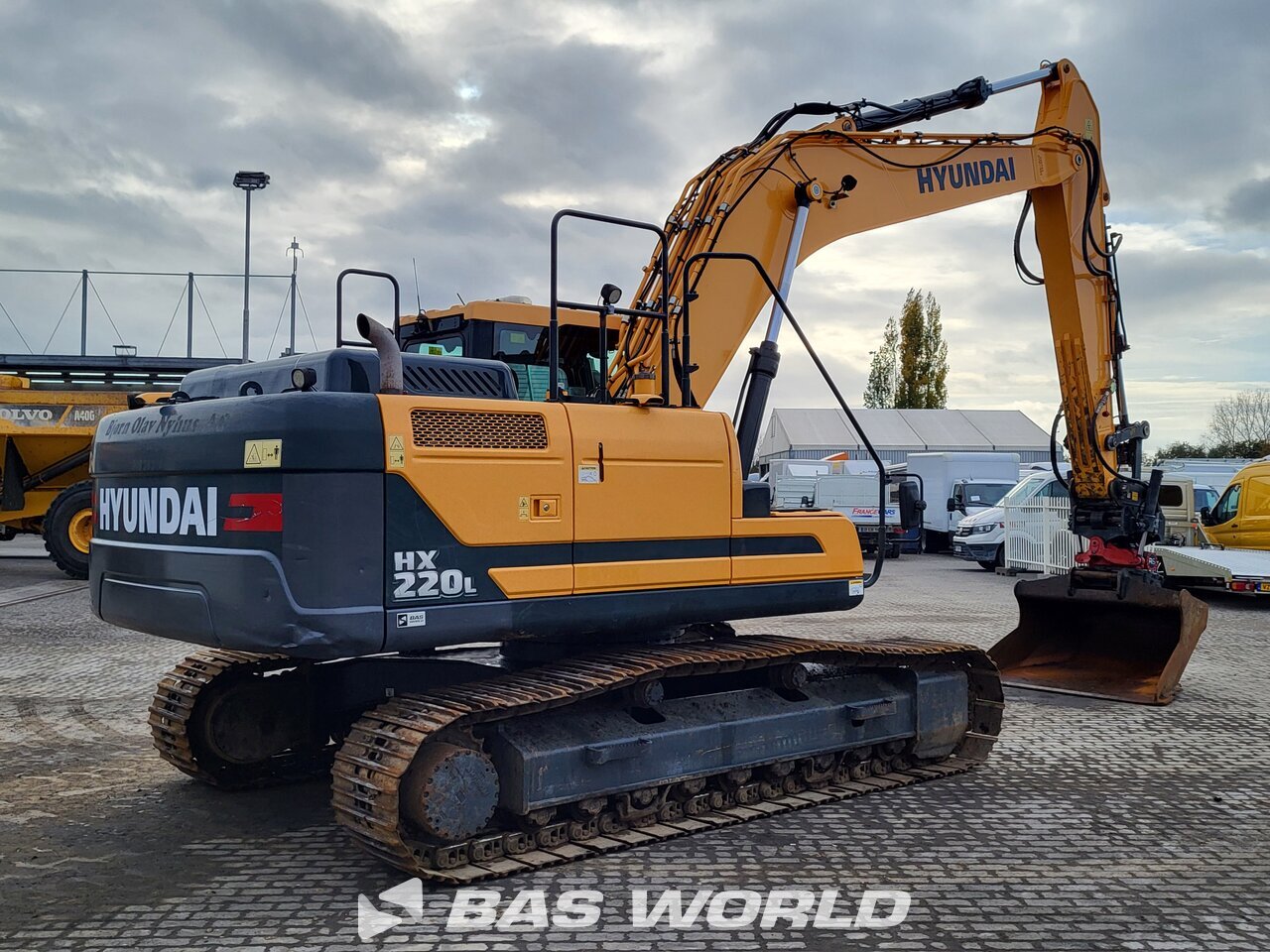 Hyundai HX220 L Crawler excavators - BAS World