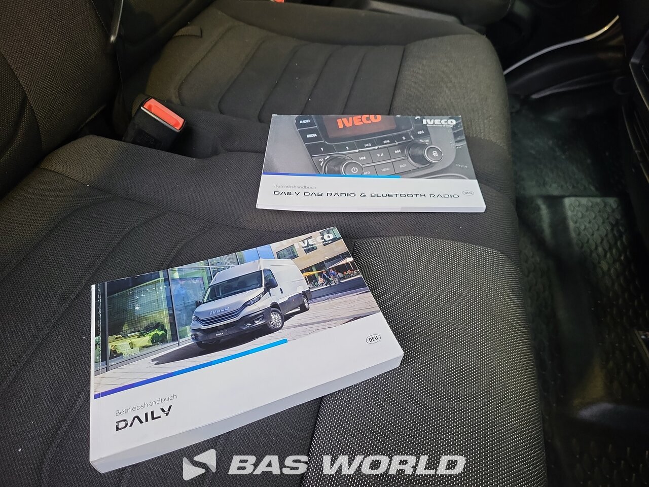 Iveco Daily 35C16 Box body - BAS World