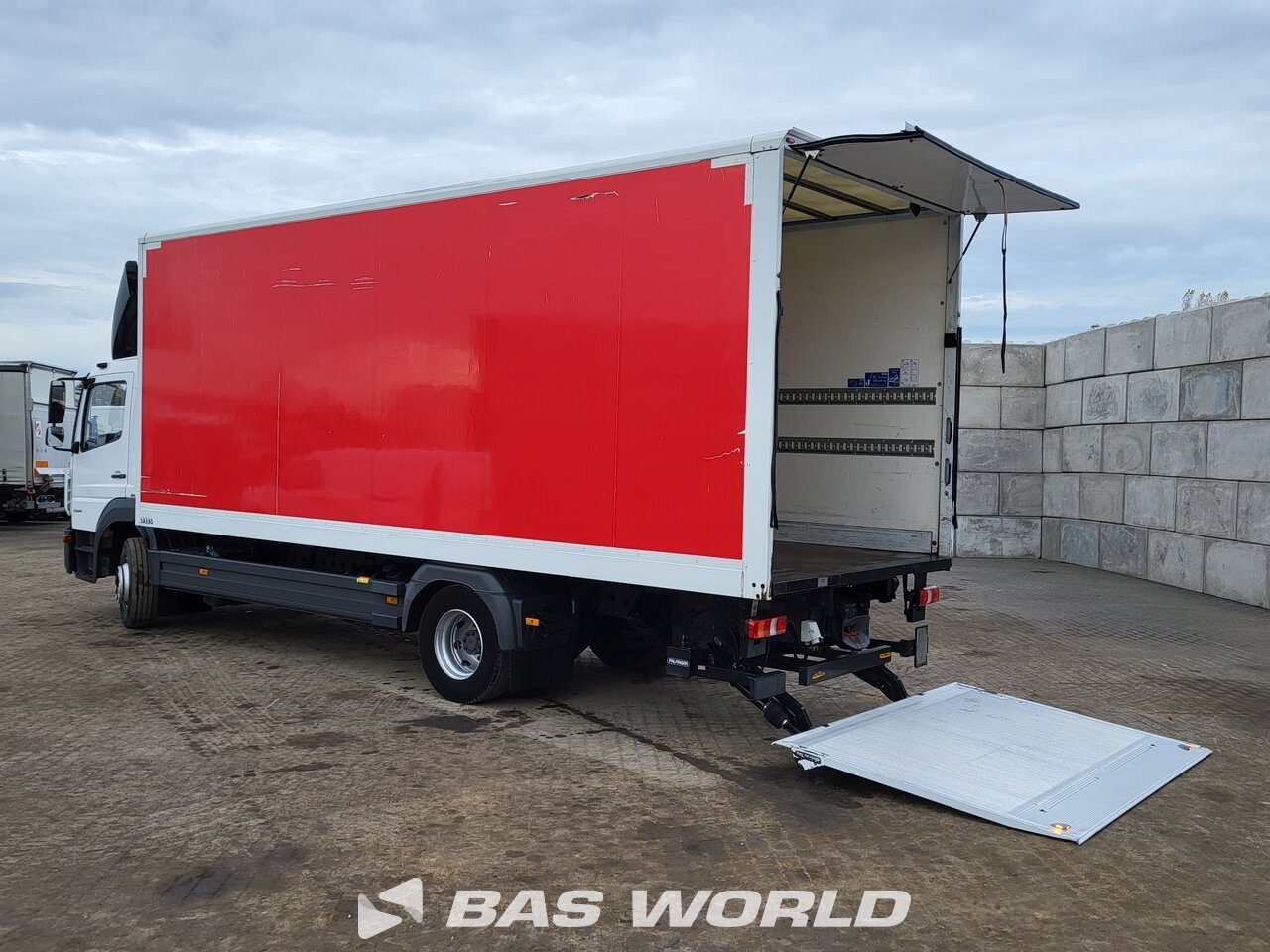 Mercedes Atego 1324 4X2 SAXAS Bakwagen - BAS World