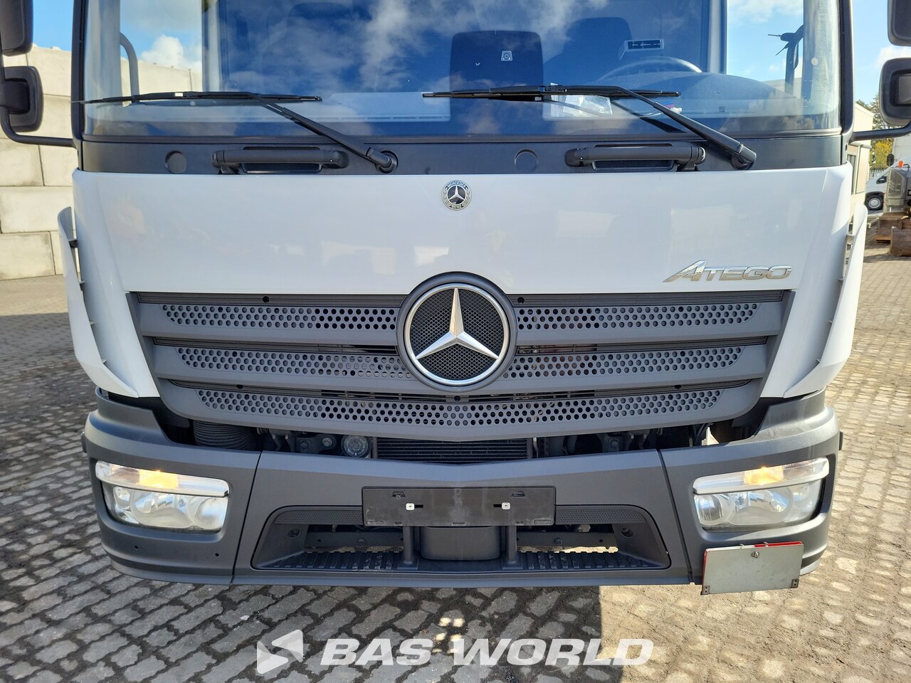 Mercedes Atego 818 4X2 Saxas Box body truck - BAS World