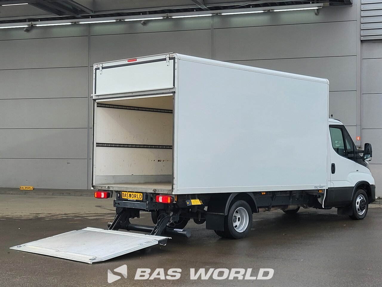 Iveco Daily 35C16 Box body - BAS World