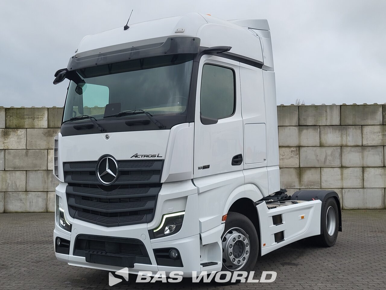Mercedes Actros 1863 4X2 Trekker - BAS World