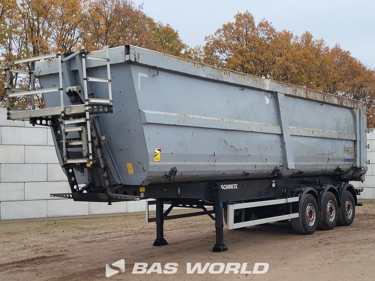 Schmitz Tipper - BAS World