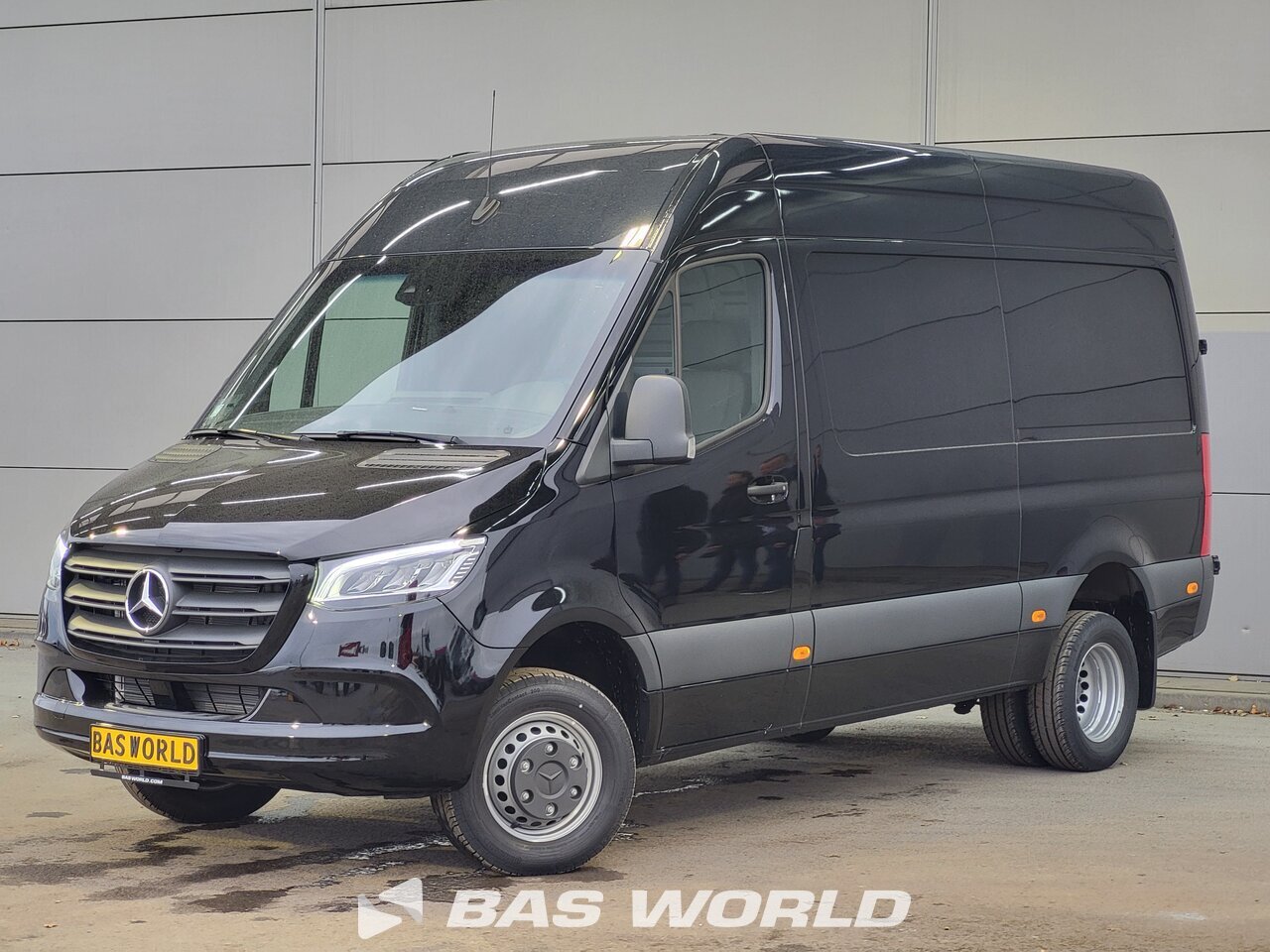 Mercedes Sprinter 519 CDI Closed box van - BAS World