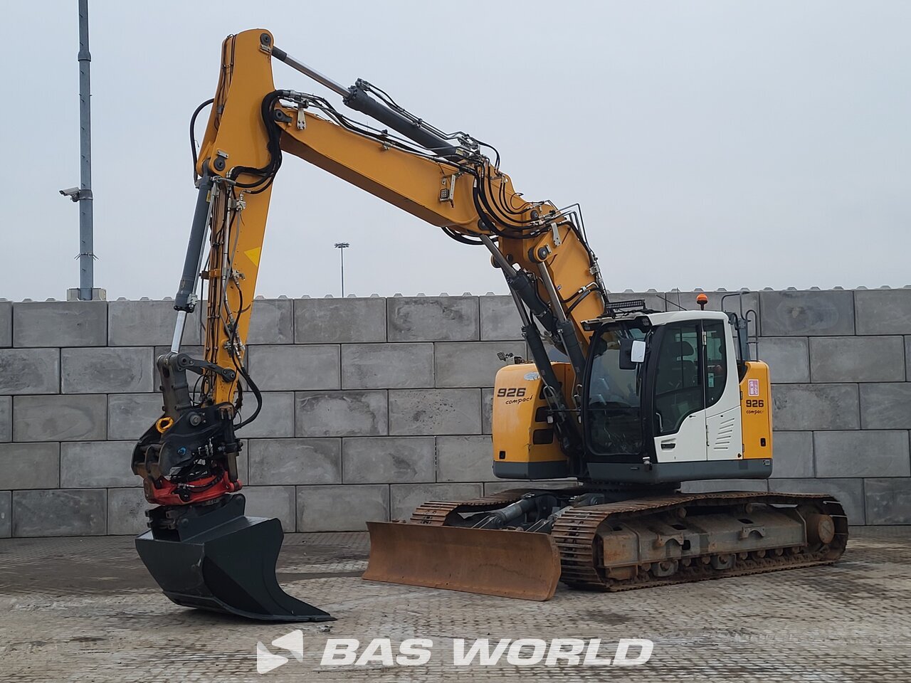 Liebherr R926 Compact Crawler excavators - BAS World