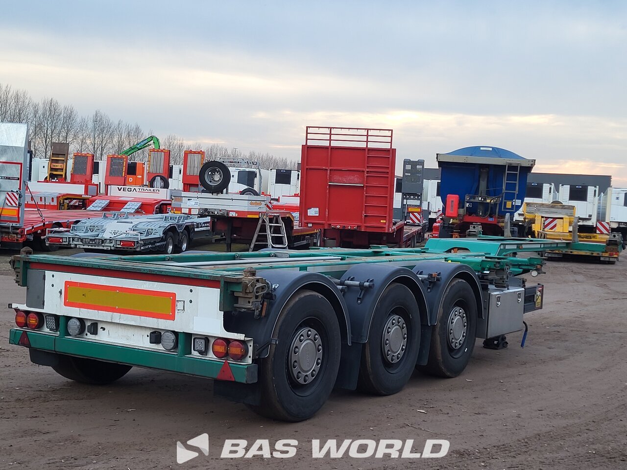System Trailers Semirremolque chasis portacontenedores - BAS World