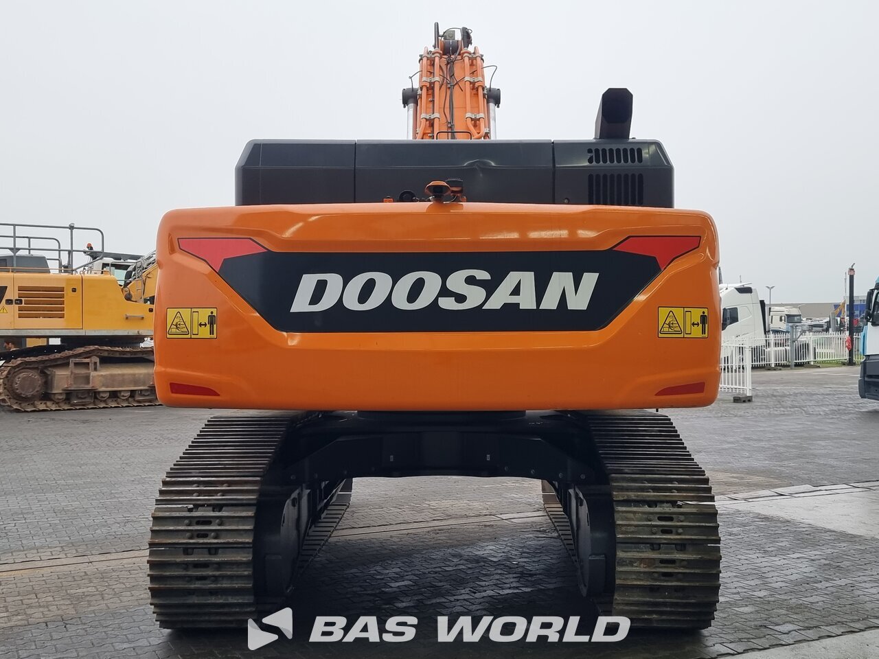 Doosan DX530 LC-7M Track Machine de construction 2023 Machine de ...