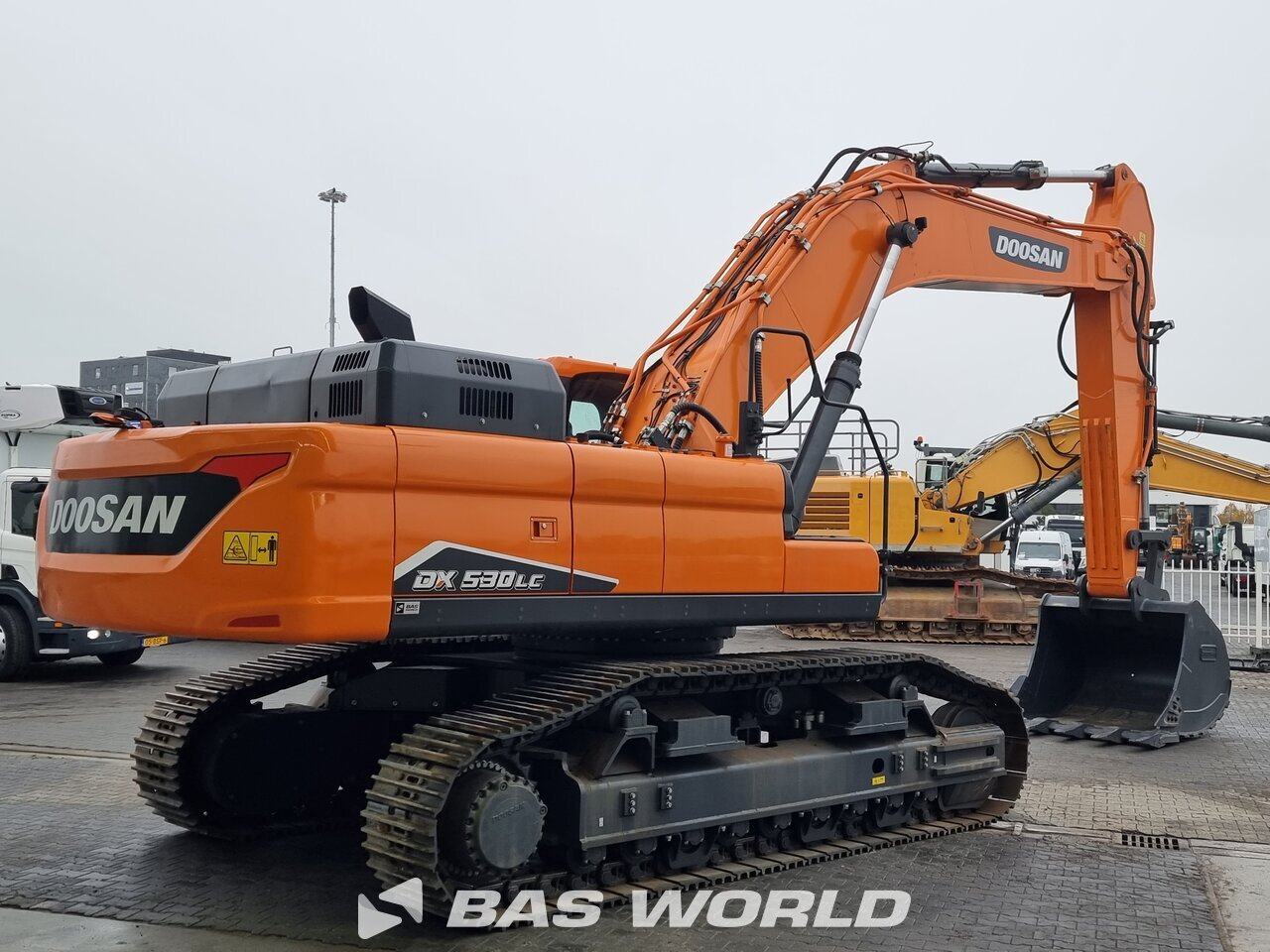 Doosan DX530 LC-7M Track Machine de construction 2023 Machine de ...